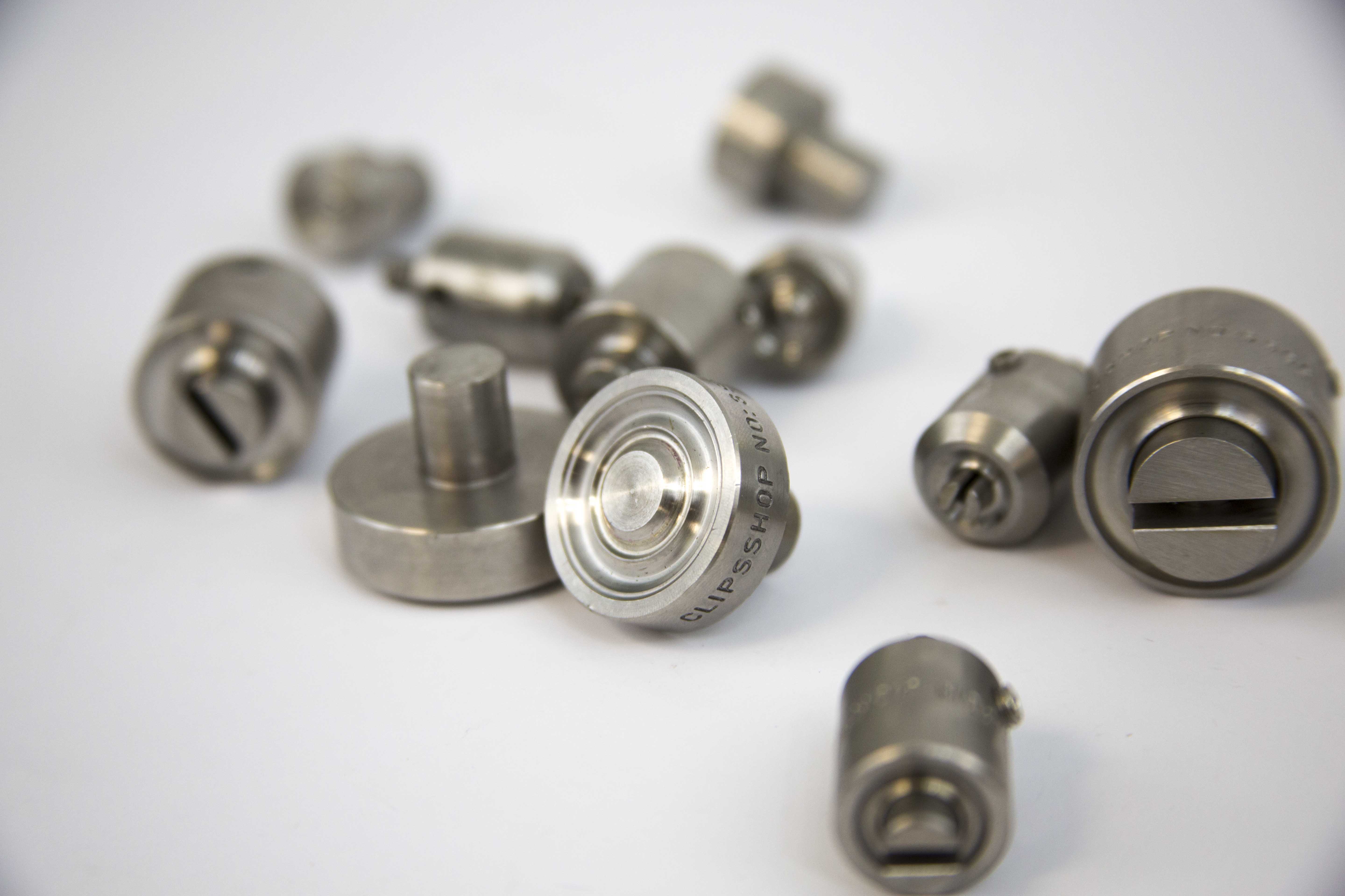 METALgrommets.com | ClipsShop Self Piercing Metal Grommets | Pneumatic ...